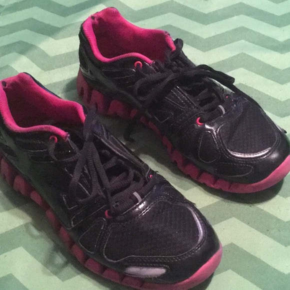 Reeboks | Shoes | Reebok Zig Zags Sneakers | Poshmark